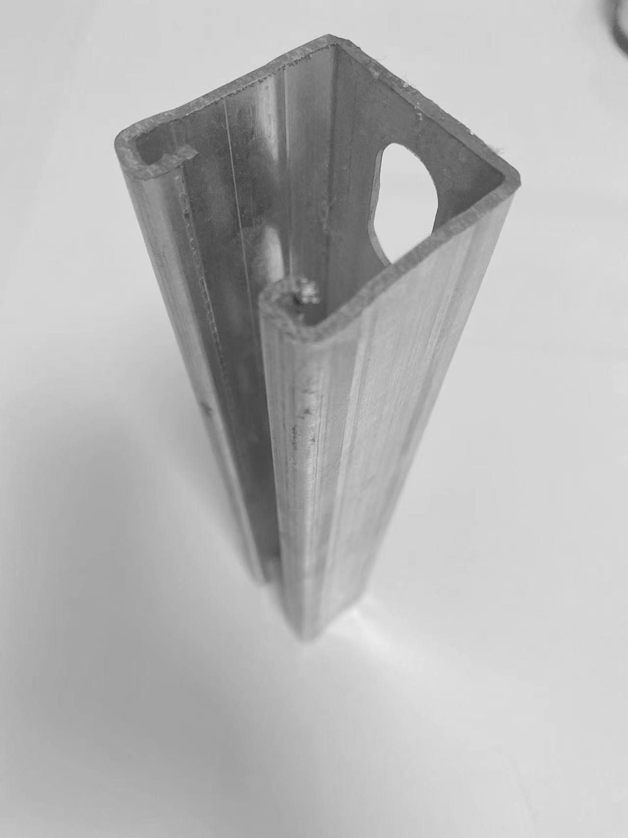 HDG 304 Stainless Steel Unistrut C Channel Powder Coated 1.5mm 1.6mm ...