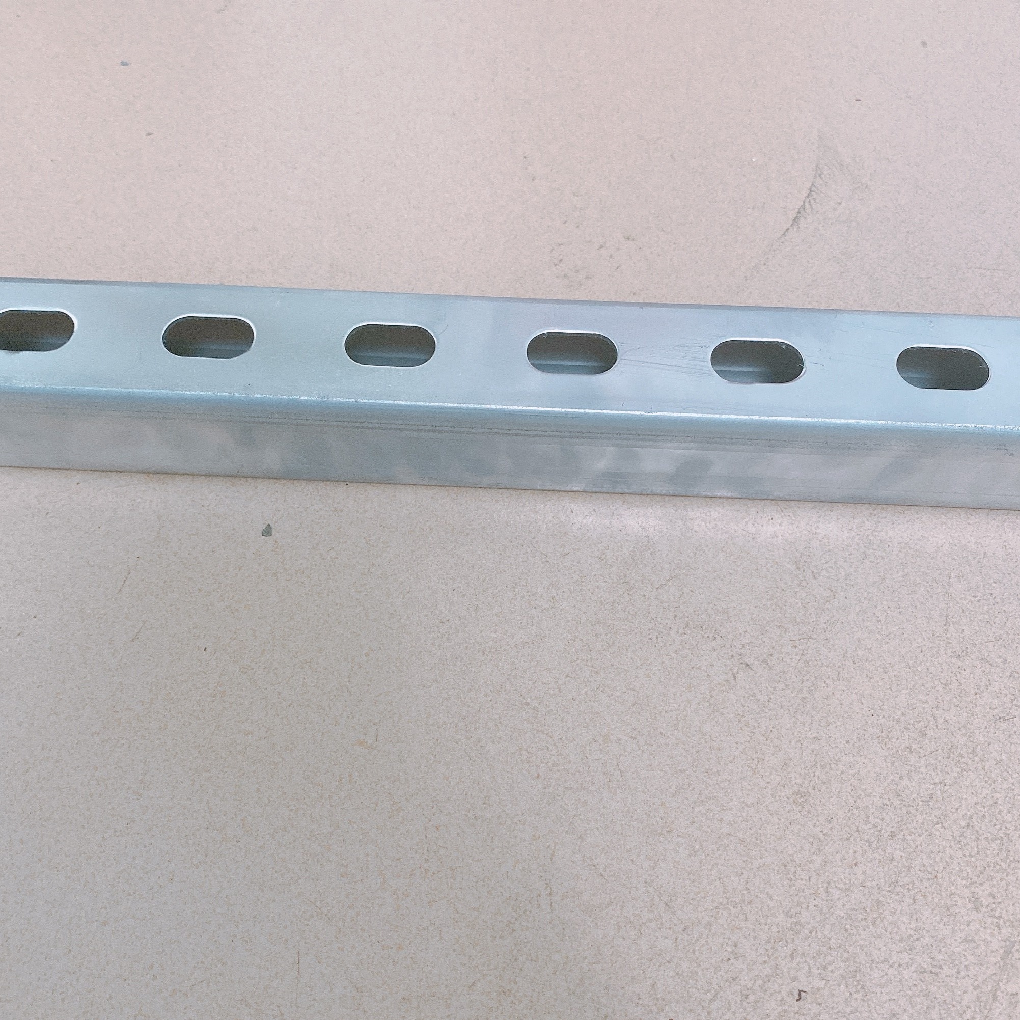 Seismic Support Metal Strut Channel Adjustable Pipe Support Bracket